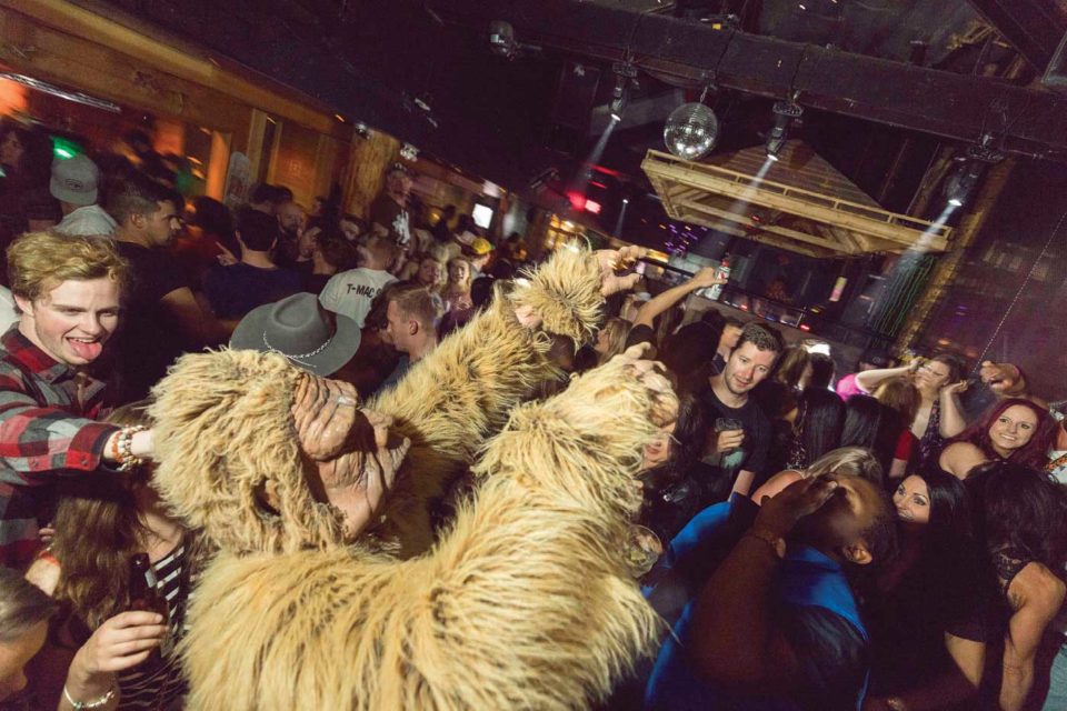 The Bar Star's Guide to Banff - Avenue Calgary