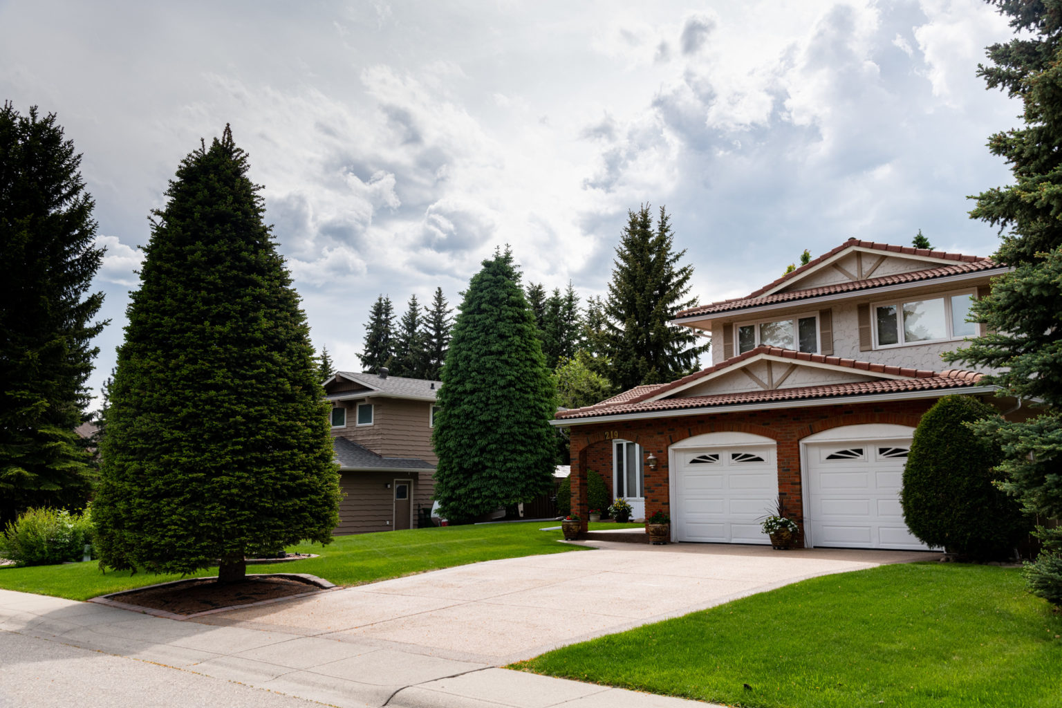 Top 5 Neighbourhoods in Calgary - Avenue Calgary