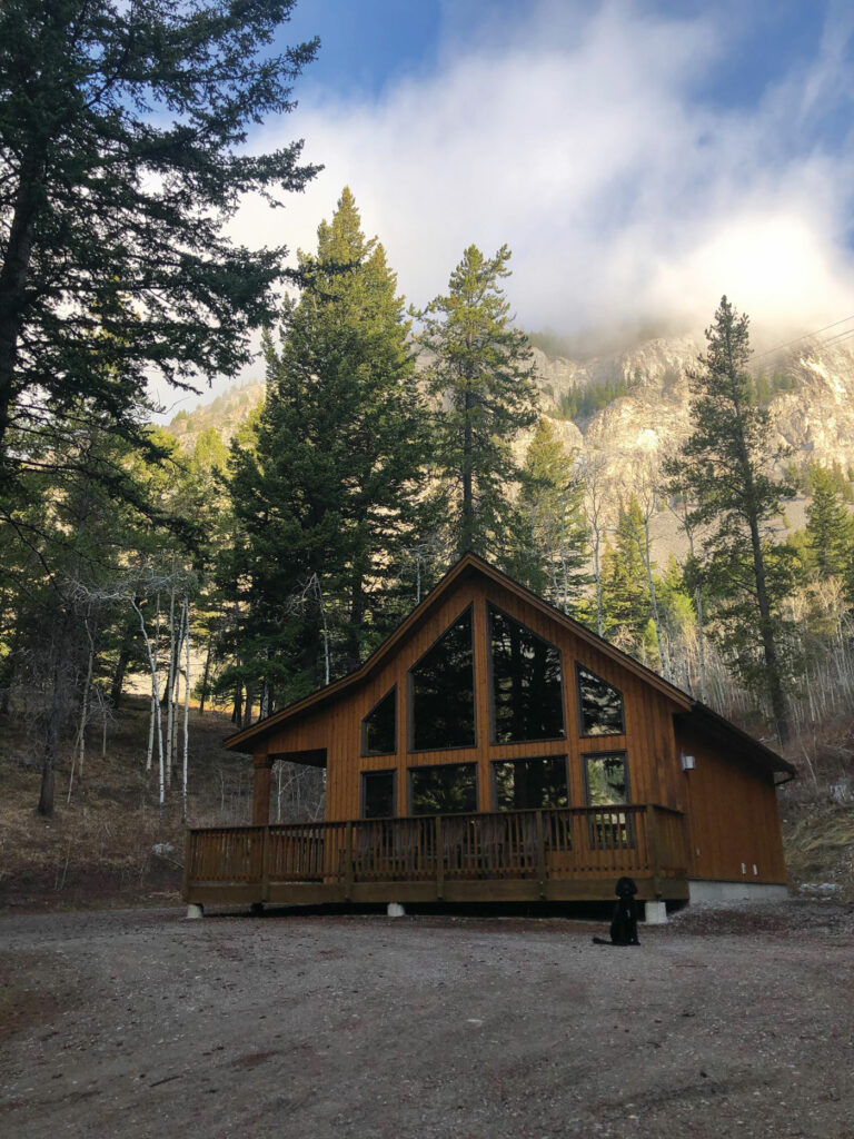 Cozy Mountain Cabins and Chalets to Check Out in Alberta - Avenue Calgary