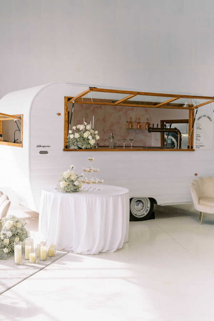 Best Mobile Bar Services in Calgary - Avenue Calgary