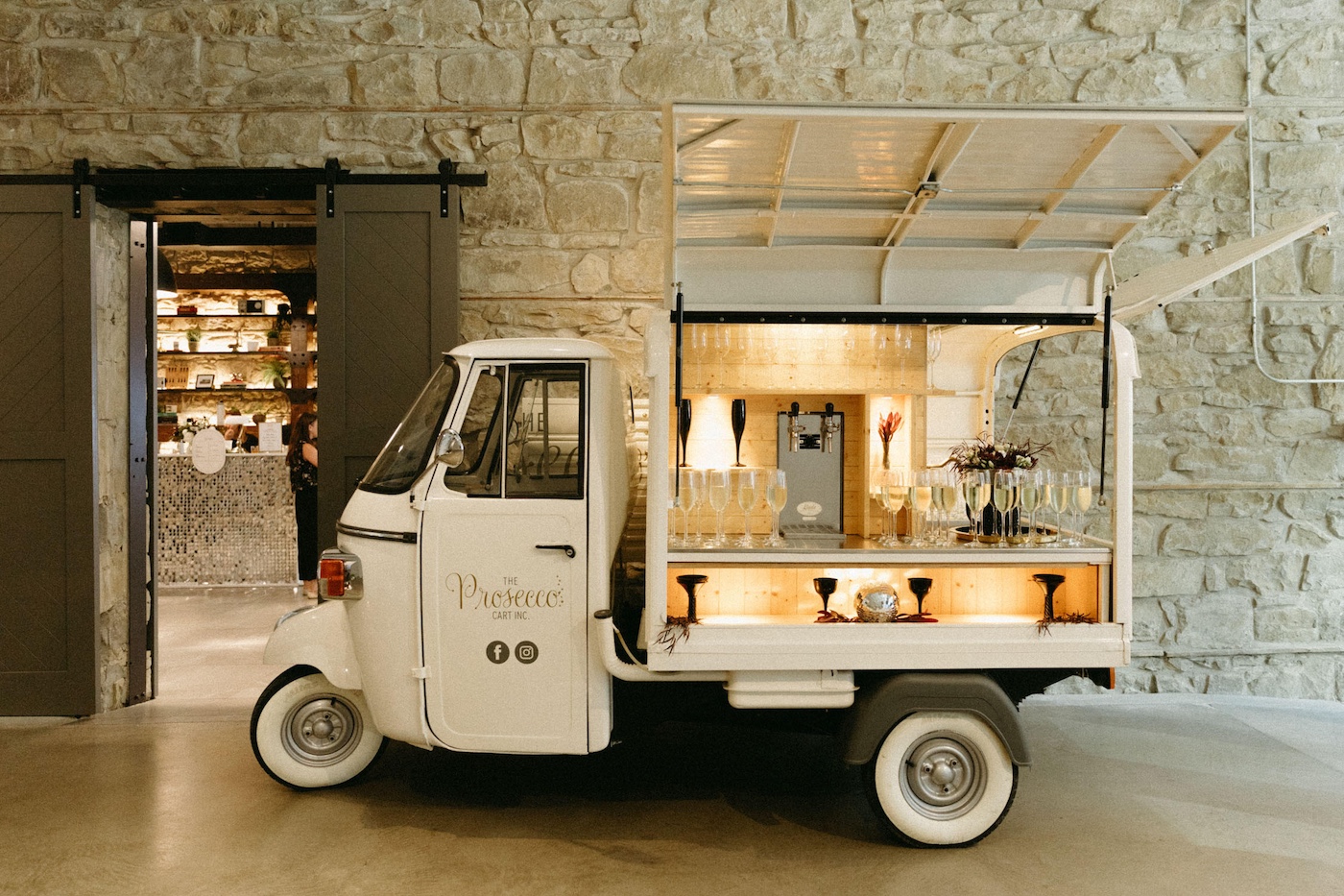 Best Mobile Bar Services in Calgary - Avenue Calgary