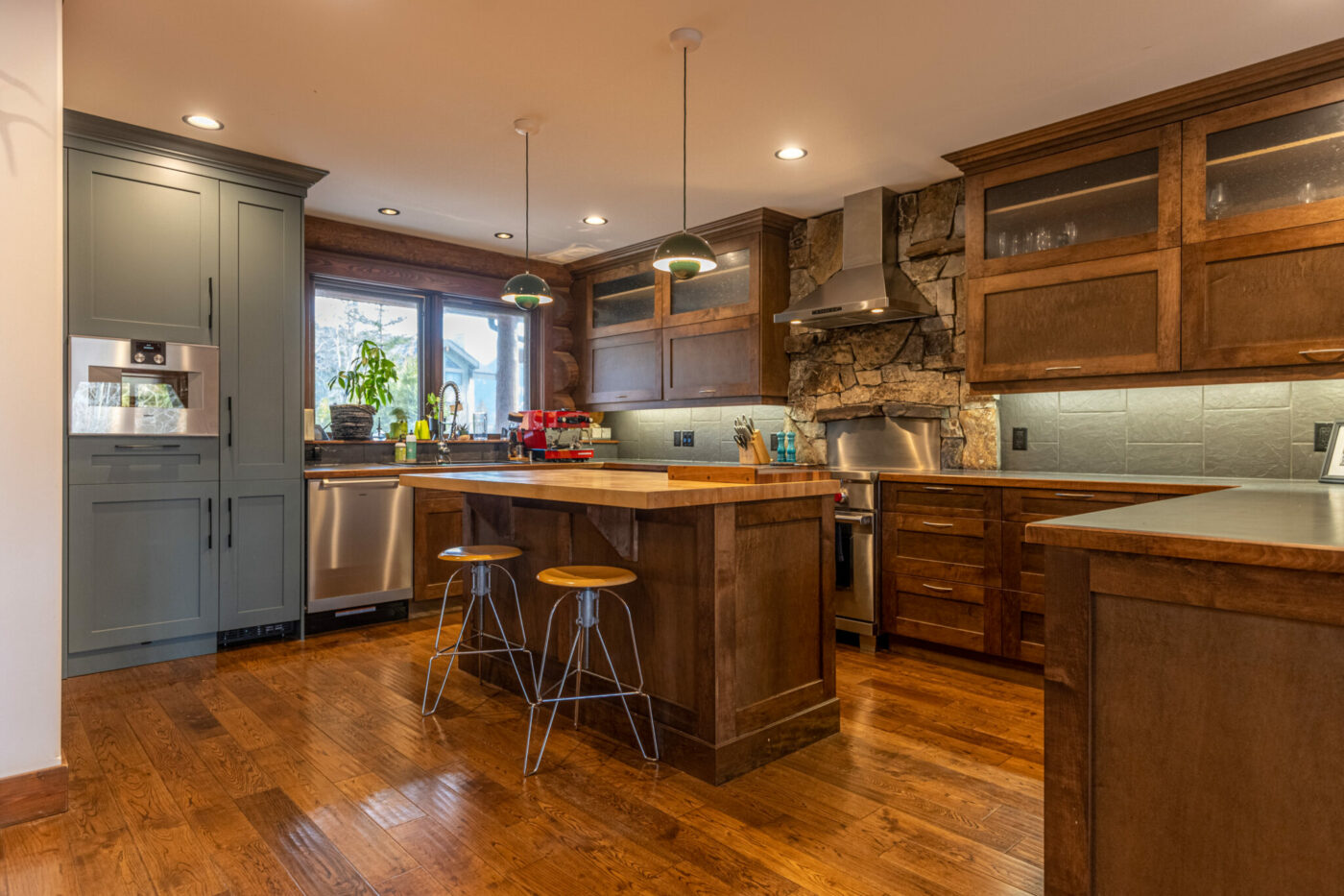 Mountain Property Spotlight: A Log Home in Fernie with Four Ensuite ...