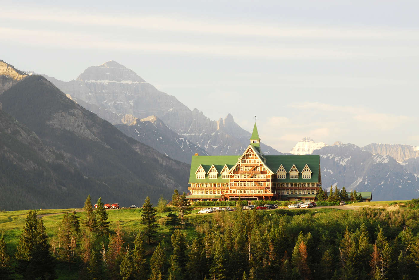 Best Hotels in the South Canadian Rockies (Waterton, Castle Region ...
