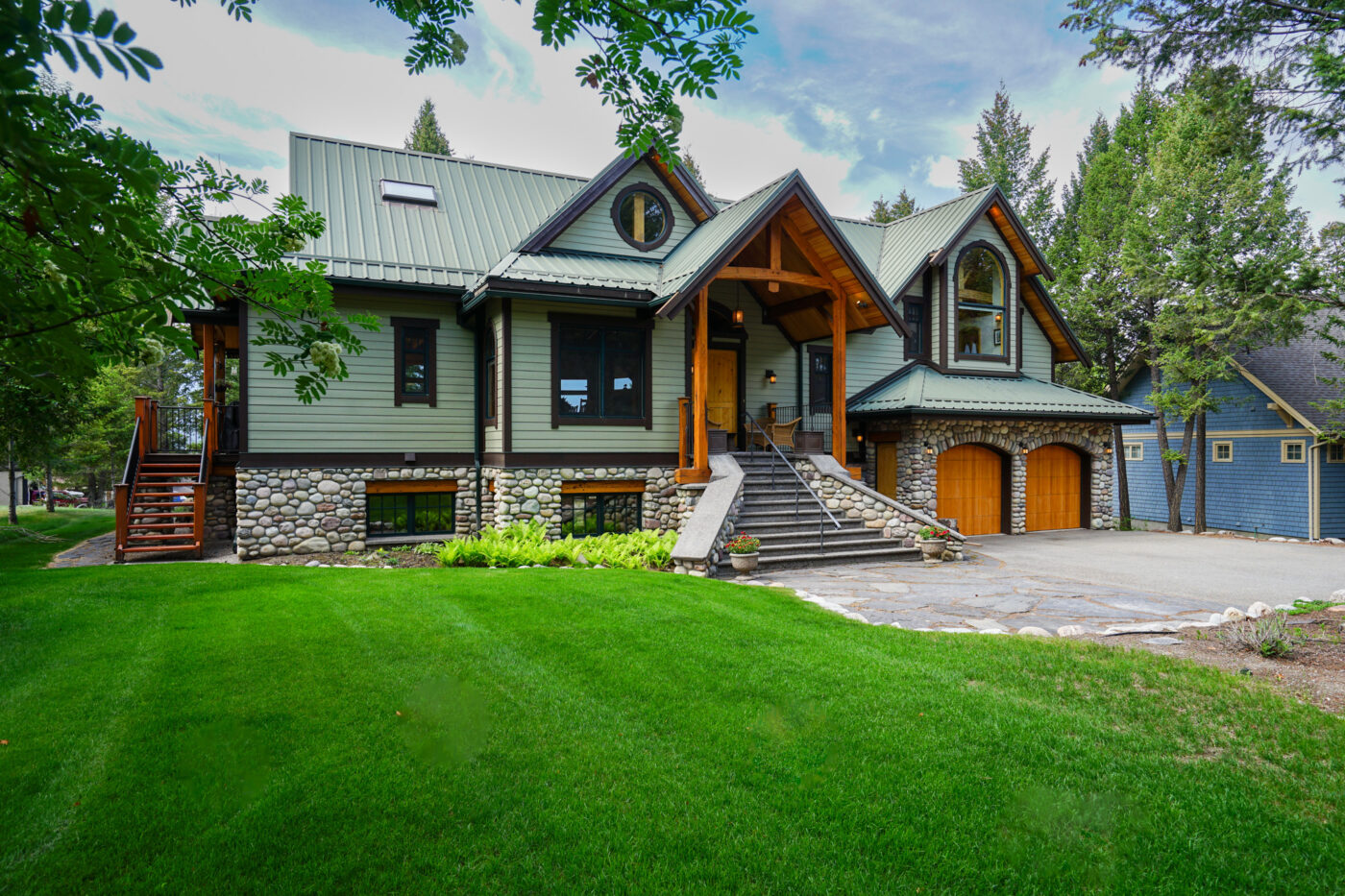 Mountain Property Spotlight: A Timber Frame Home in Windermere - Avenue ...