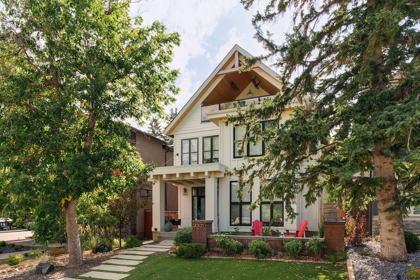 Property of the Week: A Modern Farmhouse with a Backyard Pool in ...