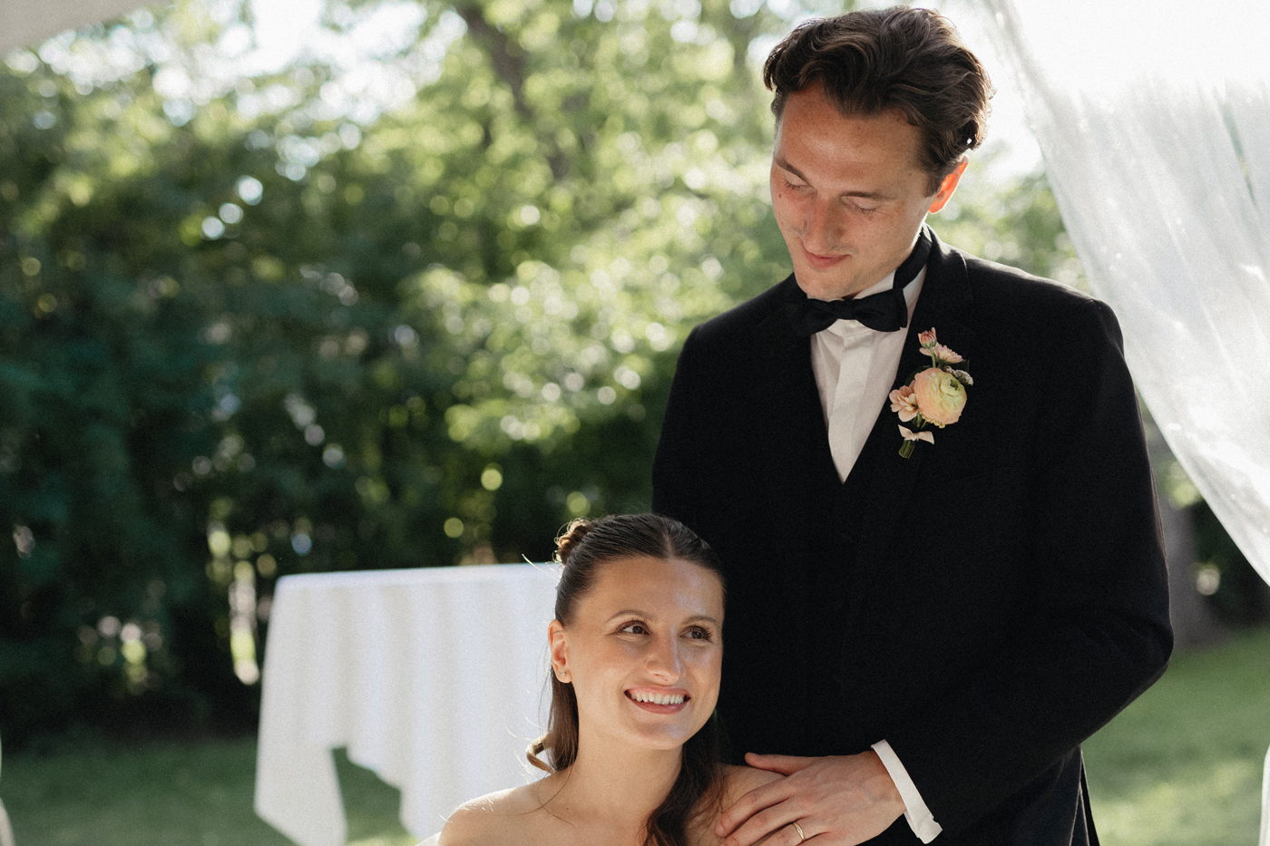 Real Calgary Weddings: Ana Tiruta and Tim Haggstrom's Outdoor Wedding ...